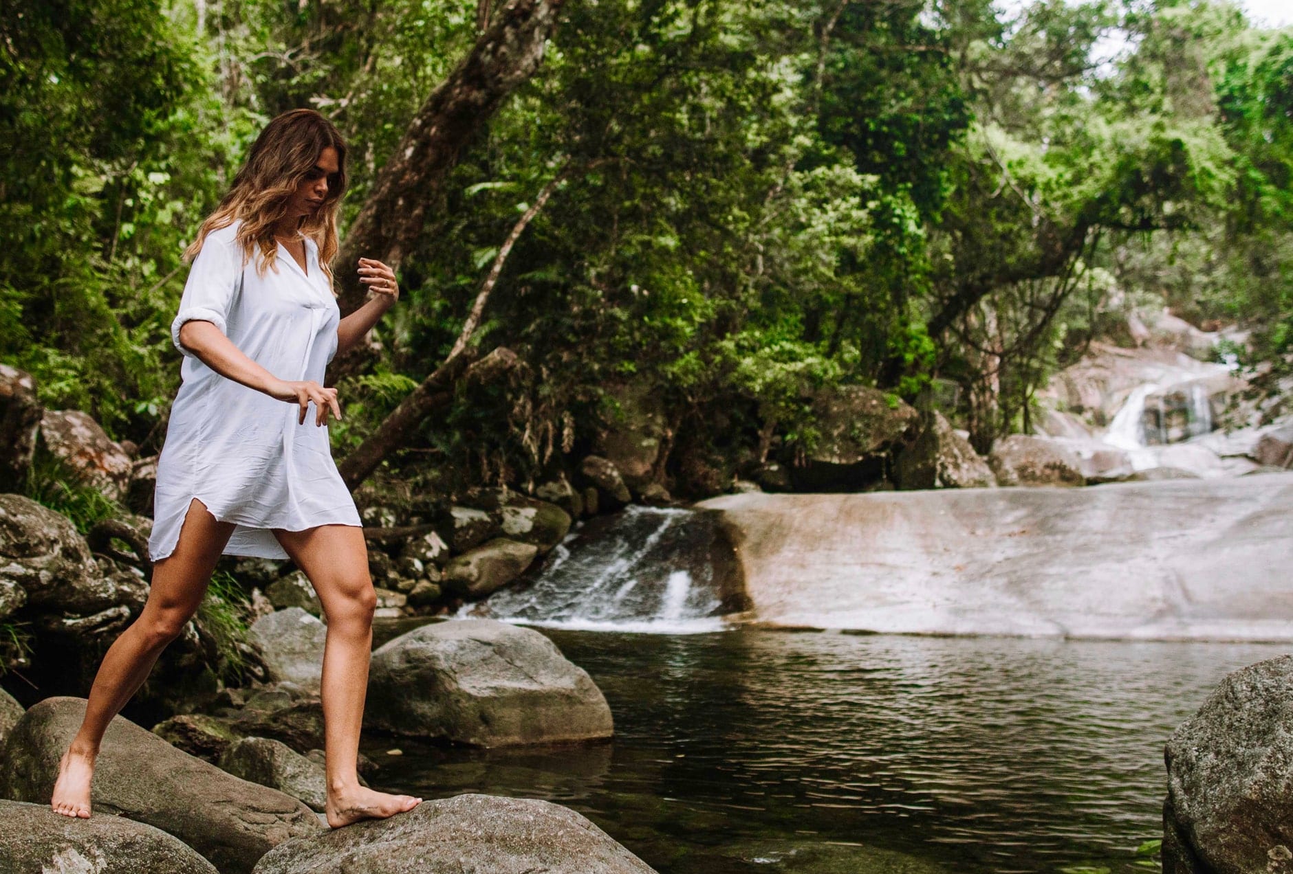 Model Samantha Harris sends postcards from Tropical North Queensland ...